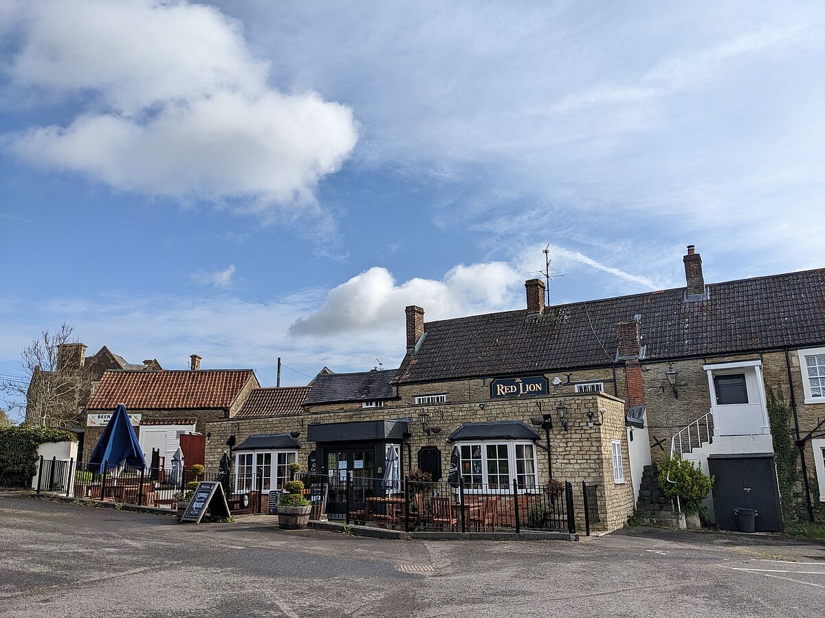 Red Lion - Wadworth